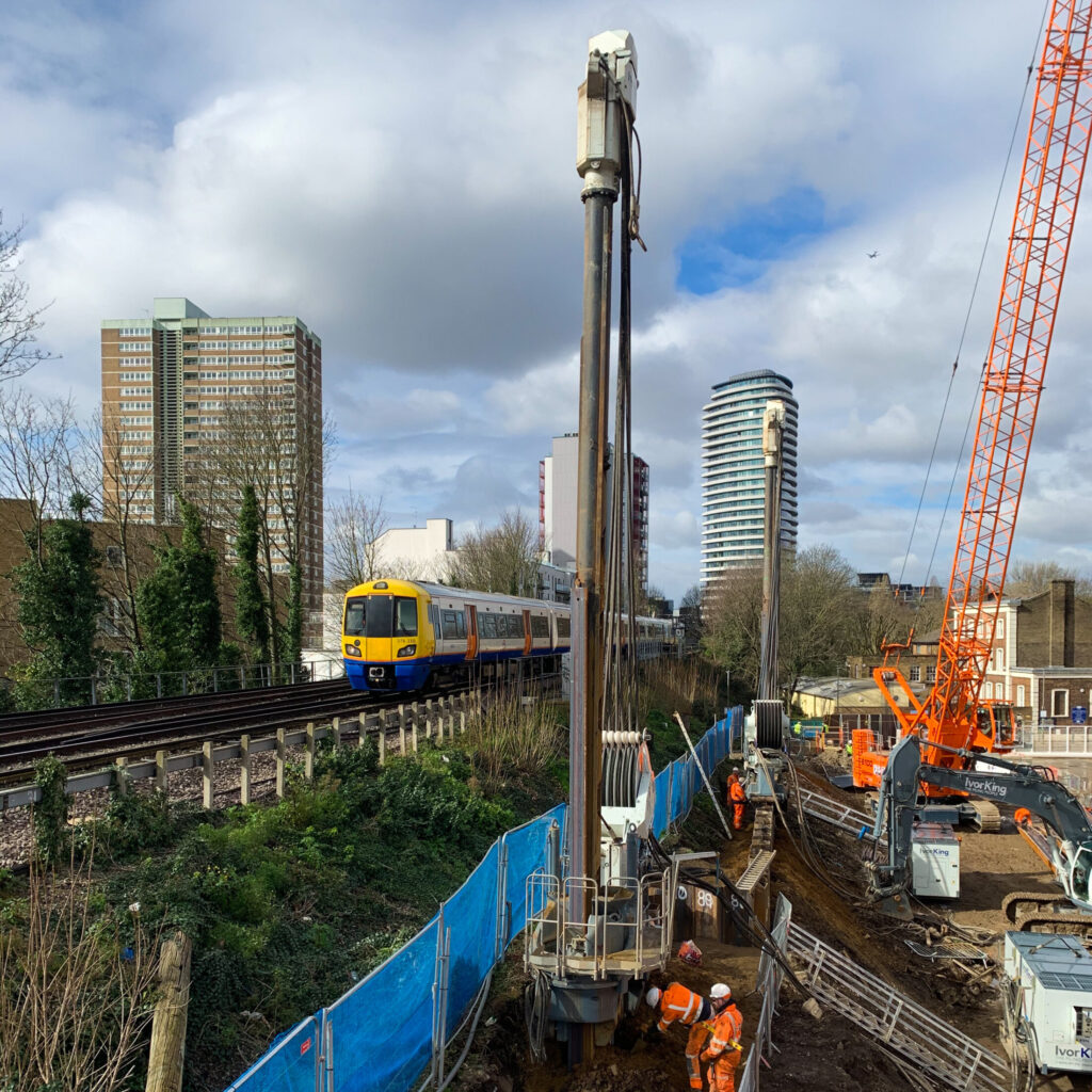 Silent Giken Piling | Ivor King - The Piling People