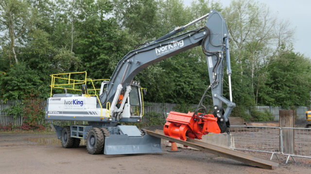 Wheeled Excavator receives a full makeover - Ivor King