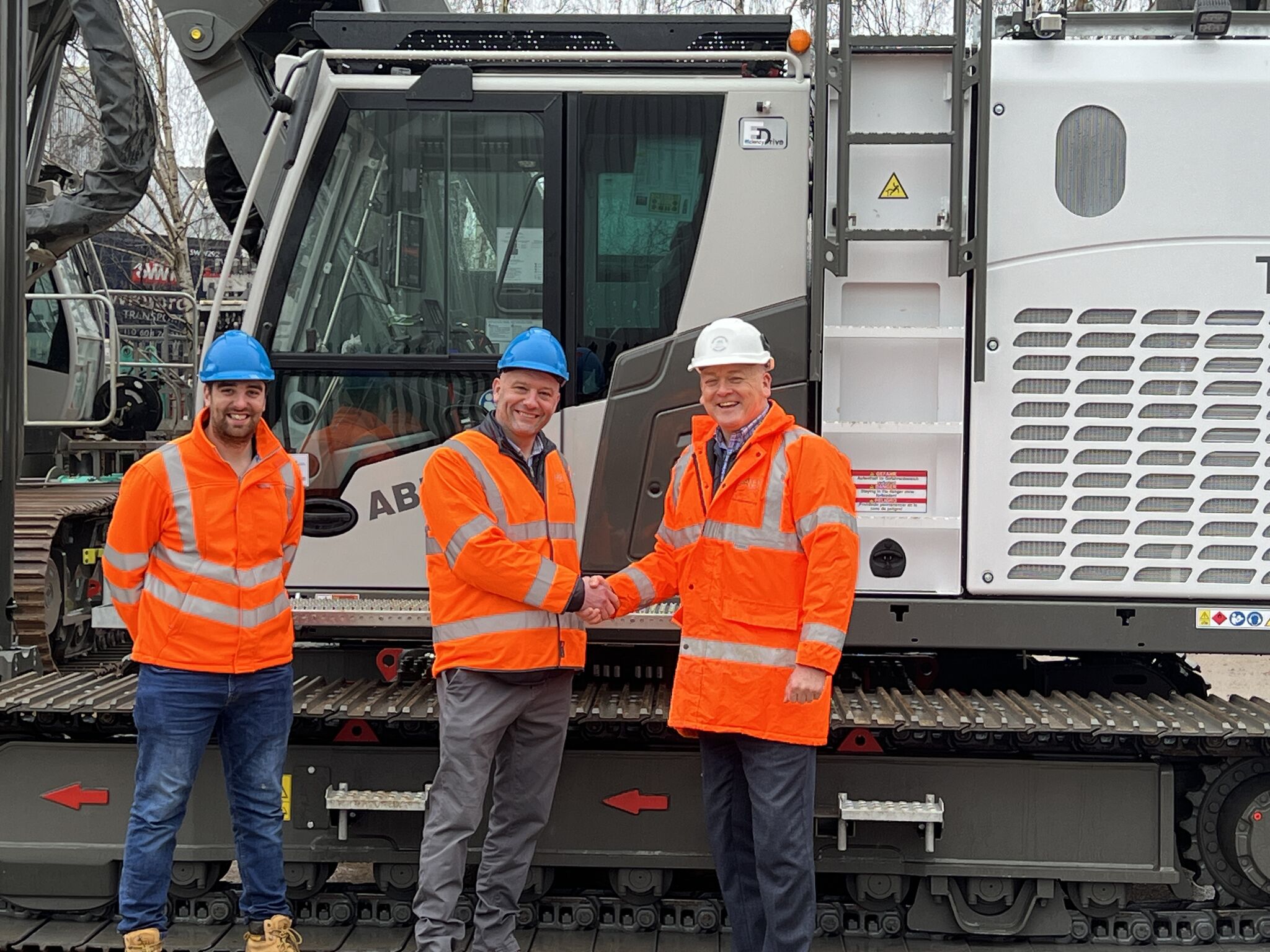 ABI Equipment hand over brand-new Leader Rig to Ivor King - Ivor King